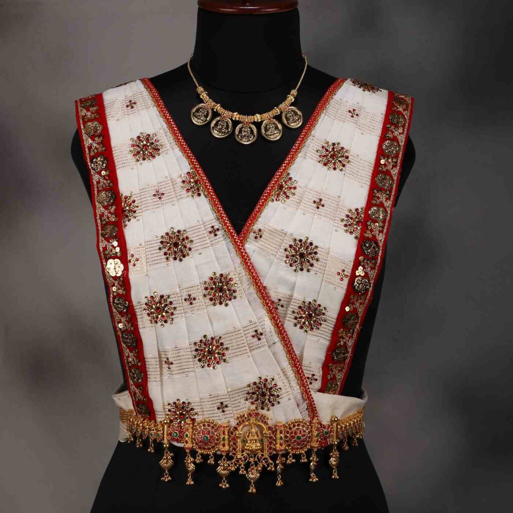 Floral Butti Advarla - VHAKKAL - The Konkani Bride